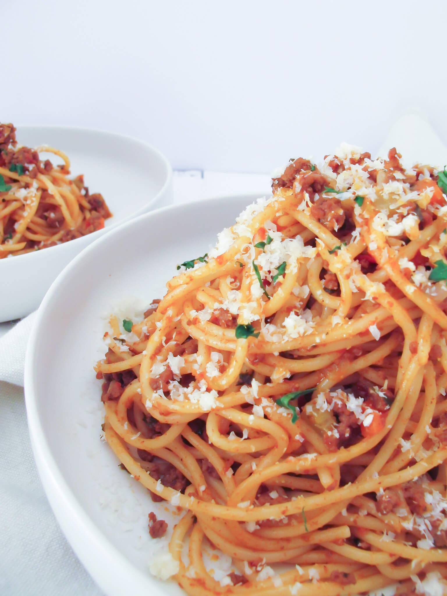 Easy Spaghetti With Meat Sauce (makaronia me kima) - ririsgreekeats.com