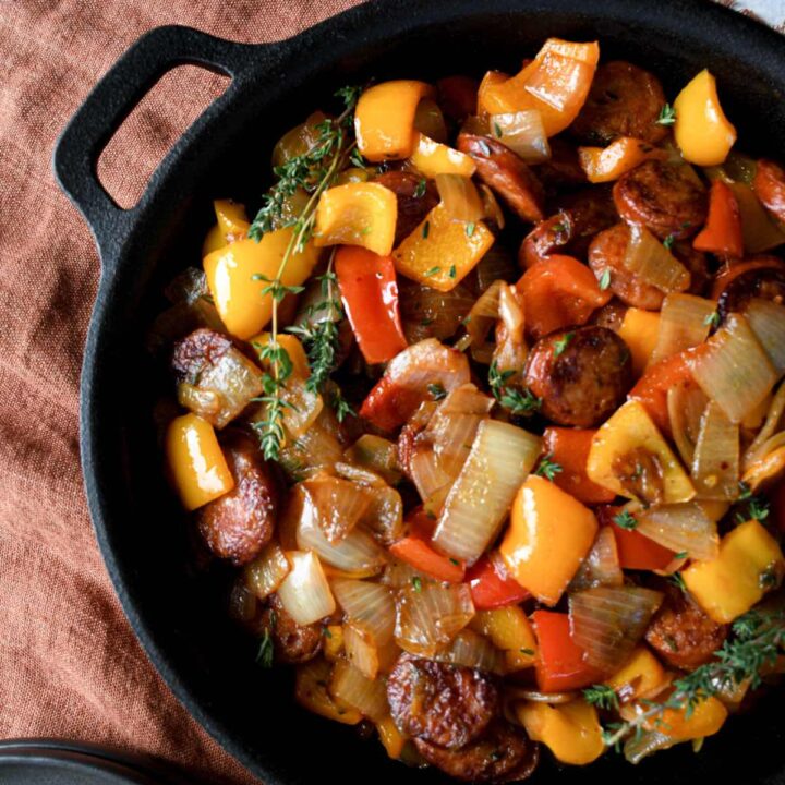 Easy Pan Fried Sausage, Peppers, and Onions (Spetsofai ...