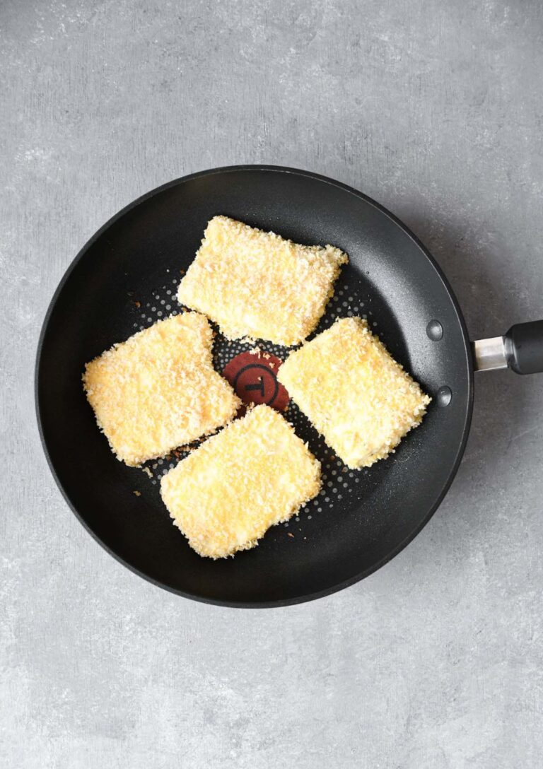 Crispy Halloumi Burger Recipe With Dill Mayo - ririsgreekeats.com